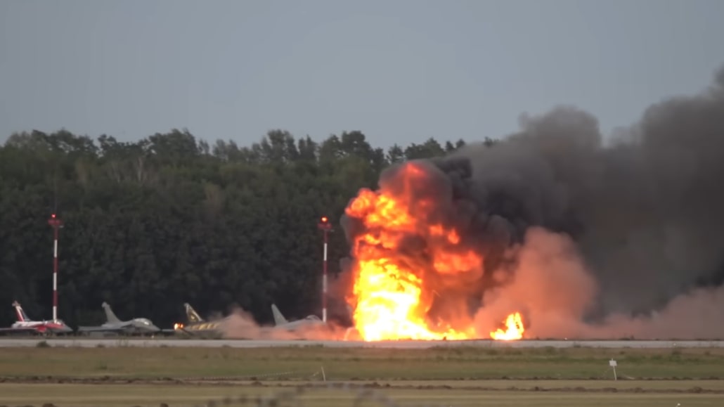 Katastrofa F-16 podczas przygotowań do AirSHOW Radom 2025. Znamy przyczynę? [WIDEO] - Tiger Demo ...