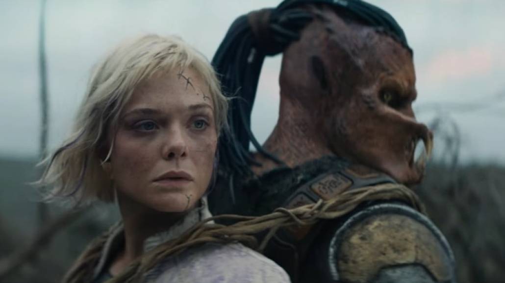 Nowy zwiastun "Predator: Badlands": Elle Fanning i kosmiczny łowca w ...