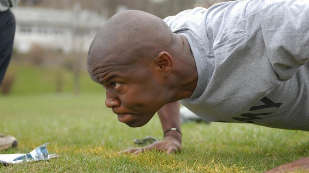 Dobroczynne pompki. Jak je prawidłowo wykonywać? - jak wykonywać pompki ...